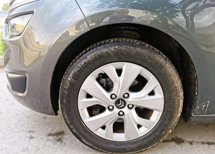 Pelēks Citroen Grand C4 Picasso 2015 Kauņa, ar dzinēja tilpumu 1.56 L un nobraukumu 250 tūkst. km par 4950 €, foto 10 vietnē AUTOMOTO.COM.LV