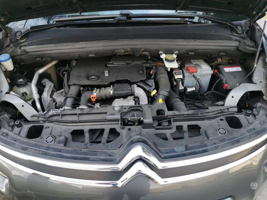 Pelēks Citroen Grand C4 Picasso 2015 Kauņa, ar dzinēja tilpumu 1.56 L un nobraukumu 250 tūkst. km par 4950 €, foto 11 vietnē AUTOMOTO.COM.LV