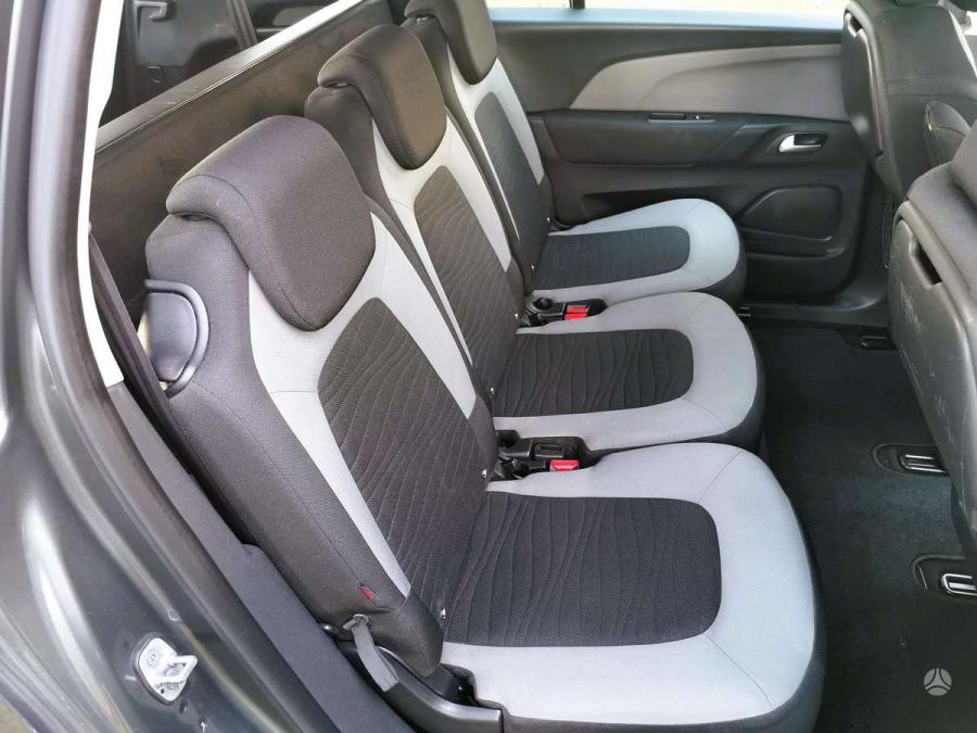 Pelēks Citroen Grand C4 Picasso 2015 Kauņa, ar dzinēja tilpumu 1.56 L un nobraukumu 250 tūkst. km par 4950 €, foto 15 vietnē AUTOMOTO.COM.LV