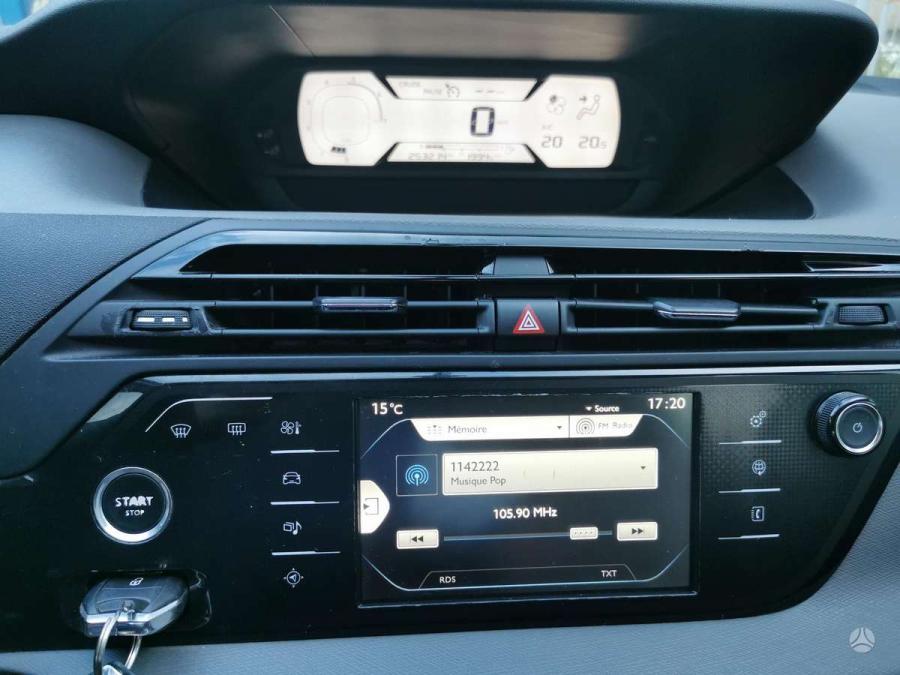 Pelēks Citroen Grand C4 Picasso 2015 Kauņa, ar dzinēja tilpumu 1.56 L un nobraukumu 250 tūkst. km par 4950 €, foto 16 vietnē AUTOMOTO.COM.LV