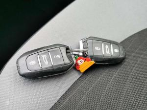 Pelēks Citroen Grand C4 Picasso 2015 Kauņa, ar dzinēja tilpumu 1.56 L un nobraukumu 250 tūkst. km par 4950 €, foto 21 vietnē AUTOMOTO.COM.LV
