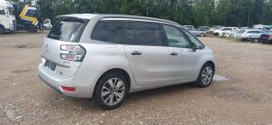 Grey Citroen Grand C4 Picasso 2015 in Kaunas, with an engine capacity of 1.56 L and mileage of 247 thousand km for 3999 €, photo 5 on AUTOMOTO.COM.LV