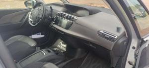 Grey Citroen Grand C4 Picasso 2015 in Kaunas, with an engine capacity of 1.56 L and mileage of 247 thousand km for 3999 €, photo 8 on AUTOMOTO.COM.LV