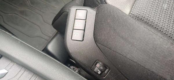 Grey Citroen Grand C4 Picasso 2015 in Kaunas, with an engine capacity of 1.56 L and mileage of 247 thousand km for 3999 €, photo 11 on AUTOMOTO.COM.LV