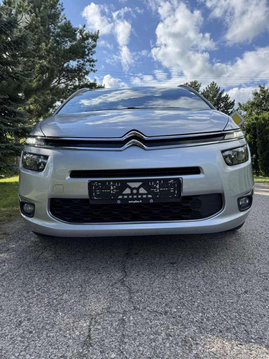 Pelēks Citroen Grand C4 Picasso 2015 Alīta, ar dzinēja tilpumu 1.20 L un nobraukumu 148 tūkst. km par 4999 €, foto 4 vietnē AUTOMOTO.COM.LV