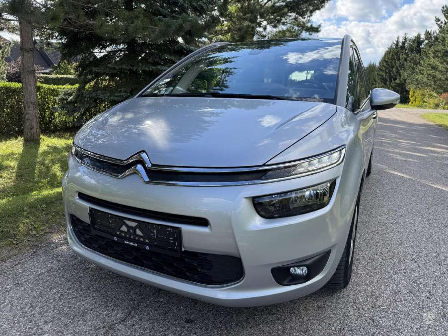 Pelēks Citroen Grand C4 Picasso 2015 Alīta, ar dzinēja tilpumu 1.20 L un nobraukumu 148 tūkst. km par 4999 €, foto 5 vietnē AUTOMOTO.COM.LV