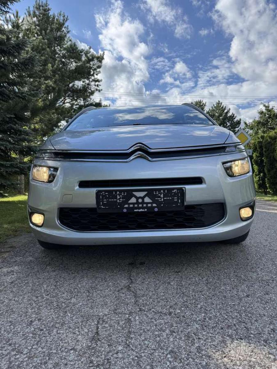 Pelēks Citroen Grand C4 Picasso 2015 Alīta, ar dzinēja tilpumu 1.20 L un nobraukumu 148 tūkst. km par 4999 €, foto 15 vietnē AUTOMOTO.COM.LV