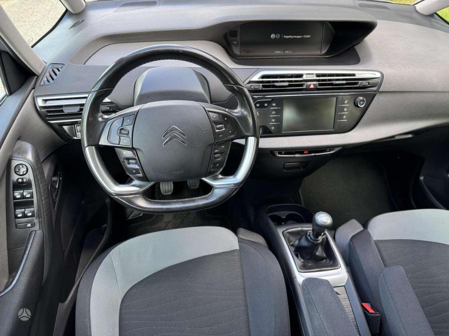 Pelēks Citroen Grand C4 Picasso 2015 Alīta, ar dzinēja tilpumu 1.20 L un nobraukumu 148 tūkst. km par 4999 €, foto 17 vietnē AUTOMOTO.COM.LV