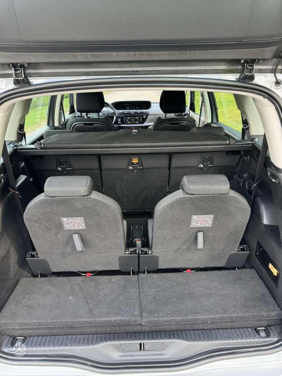 Pelēks Citroen Grand C4 Picasso 2015 Alīta, ar dzinēja tilpumu 1.20 L un nobraukumu 148 tūkst. km par 4999 €, foto 20 vietnē AUTOMOTO.COM.LV