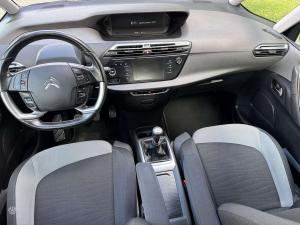 Pelēks Citroen Grand C4 Picasso 2015 Alīta, ar dzinēja tilpumu 1.20 L un nobraukumu 148 tūkst. km par 4999 €, foto 24 vietnē AUTOMOTO.COM.LV