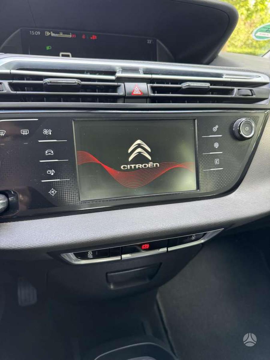 Pelēks Citroen Grand C4 Picasso 2015 Alīta, ar dzinēja tilpumu 1.20 L un nobraukumu 148 tūkst. km par 4999 €, foto 29 vietnē AUTOMOTO.COM.LV