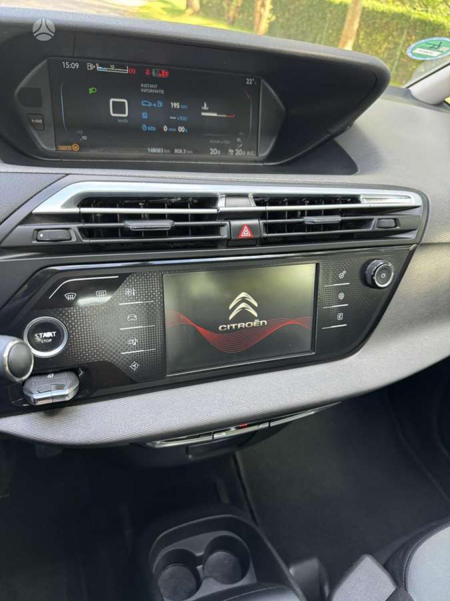 Pelēks Citroen Grand C4 Picasso 2015 Alīta, ar dzinēja tilpumu 1.20 L un nobraukumu 148 tūkst. km par 4999 €, foto 30 vietnē AUTOMOTO.COM.LV