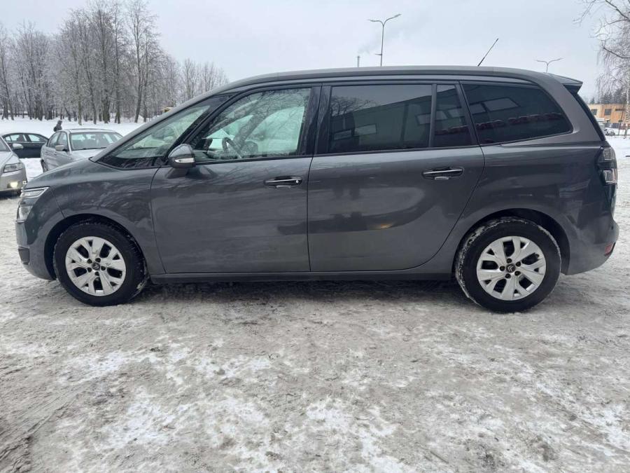 Grey Citroen Grand C4 Picasso 2016 in Kaunas, with an engine capacity of 1.56 L and mileage of 245 thousand km for 5550 €, photo 7 on AUTOMOTO.COM.LV