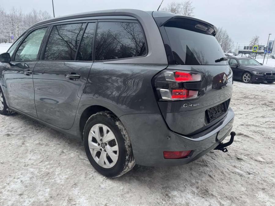 Grey Citroen Grand C4 Picasso 2016 in Kaunas, with an engine capacity of 1.56 L and mileage of 245 thousand km for 5550 €, photo 12 on AUTOMOTO.COM.LV