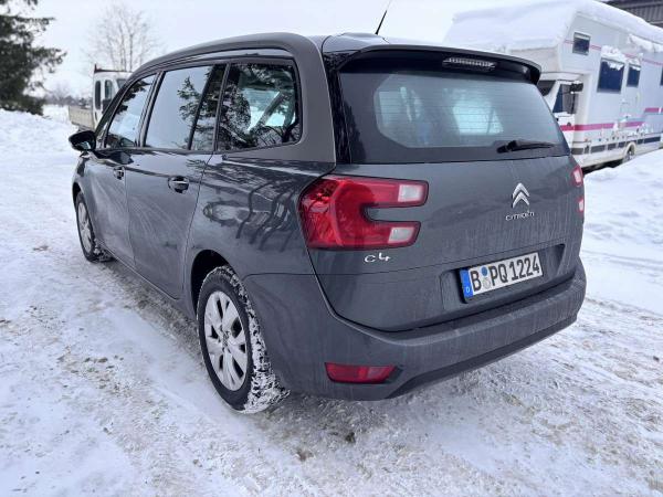 Grey Citroen Grand C4 Picasso 2016 in Gargzdai, with an engine capacity of 1.56 L and mileage of 33 thousand km for 8499 €, photo 7 on AUTOMOTO.COM.LV