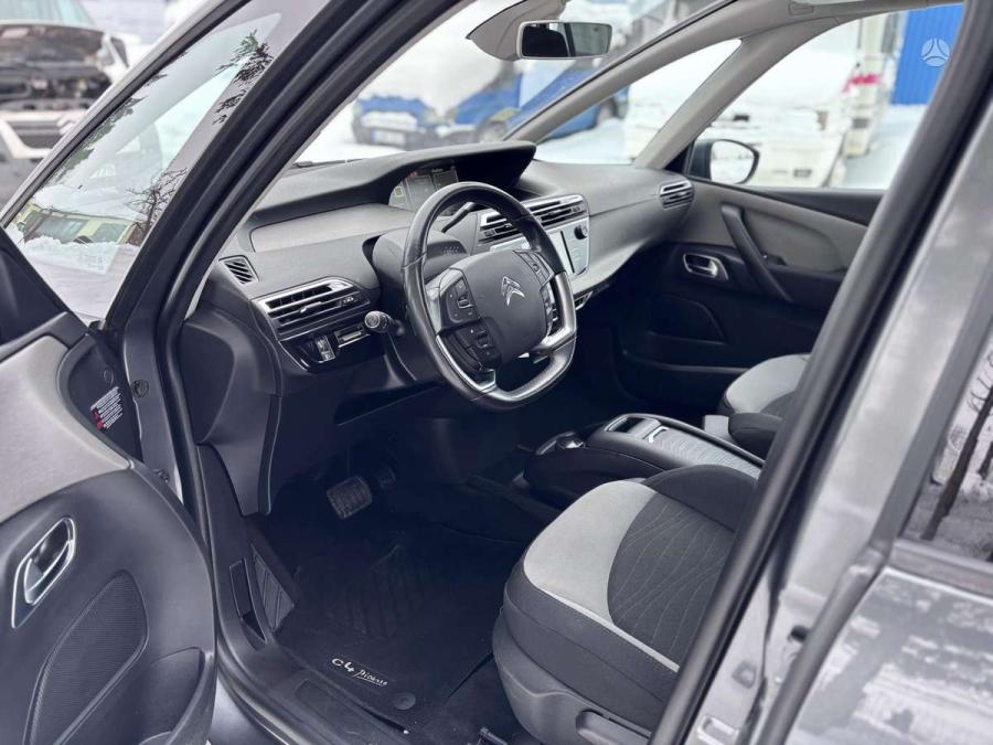 Pelēks Citroen Grand C4 Picasso 2016 Gargždai, ar dzinēja tilpumu 1.56 L un nobraukumu 33 tūkst. km par 8499 €, foto 15 vietnē AUTOMOTO.COM.LV
