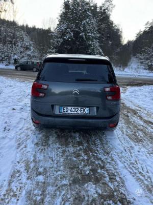 Pelēks Citroen Grand C4 Picasso 2016 Viļņa, ar dzinēja tilpumu 1.56 L un nobraukumu 240 tūkst. km par 6400 €, foto 5 vietnē AUTOMOTO.COM.LV
