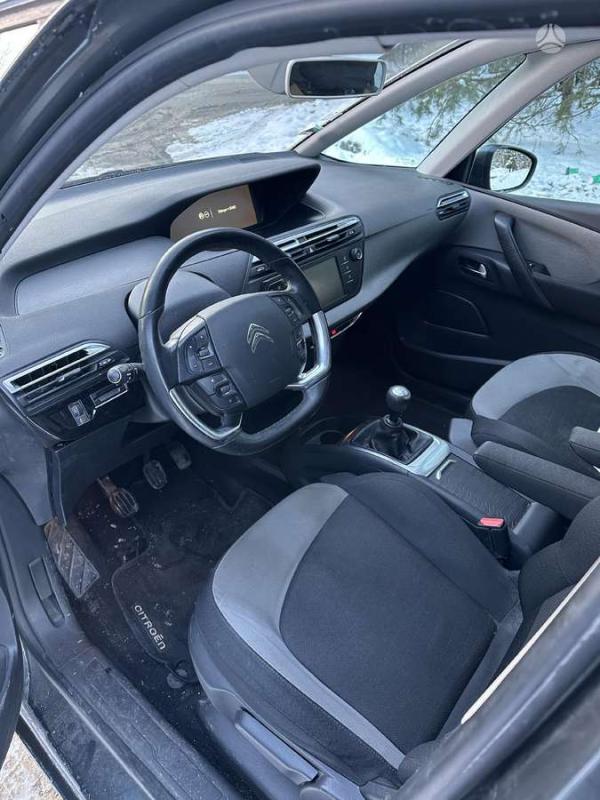 Pelēks Citroen Grand C4 Picasso 2016 Viļņa, ar dzinēja tilpumu 1.56 L un nobraukumu 240 tūkst. km par 6400 €, foto 11 vietnē AUTOMOTO.COM.LV