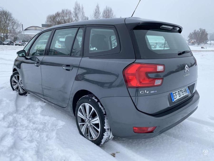 Pelēks Citroen Grand C4 Picasso 2016 Tauragė, ar dzinēja tilpumu 1.56 L un nobraukumu 179 tūkst. km par 6750 €, foto 3 vietnē AUTOMOTO.COM.LV