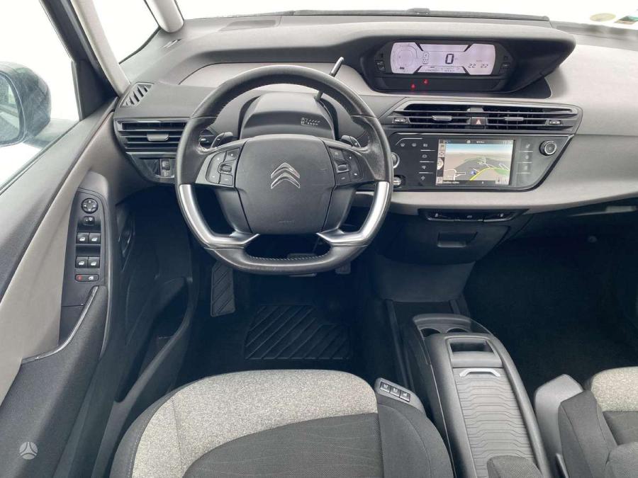 Pelēks Citroen Grand C4 Picasso 2016 Tauragė, ar dzinēja tilpumu 1.56 L un nobraukumu 179 tūkst. km par 6750 €, foto 5 vietnē AUTOMOTO.COM.LV