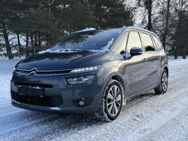 Grey Citroen Grand C4 Picasso 2016 in Kaunas, with an engine capacity of 1.56 L and mileage of 228 thousand km for 7865 €, photo 1 on AUTOMOTO.COM.LV