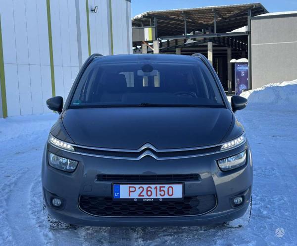 Pelēks Citroen Grand C4 Picasso 2016 Raseiniai, ar dzinēja tilpumu 1.20 L un nobraukumu 170 tūkst. km par 5500 €, foto 2 vietnē AUTOMOTO.COM.LV