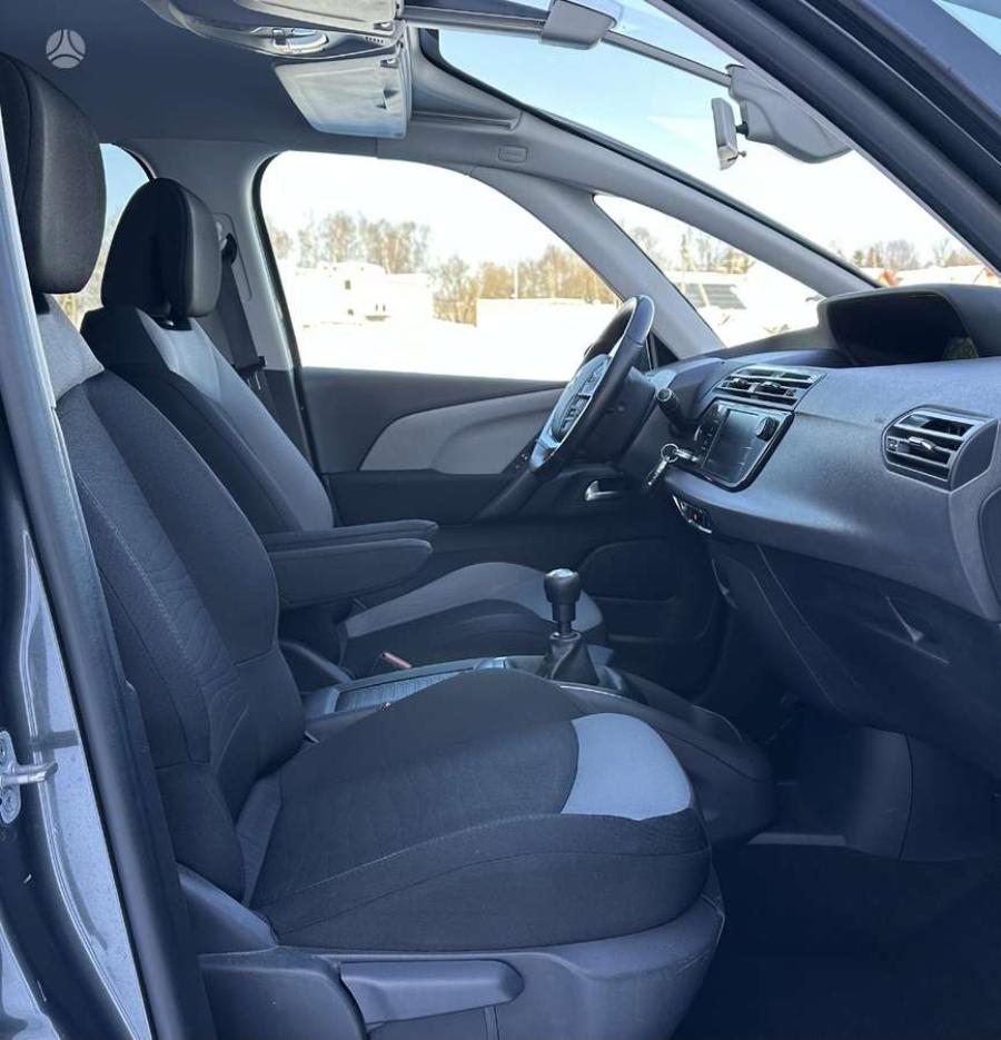 Pelēks Citroen Grand C4 Picasso 2016 Raseiniai, ar dzinēja tilpumu 1.20 L un nobraukumu 170 tūkst. km par 5500 €, foto 16 vietnē AUTOMOTO.COM.LV
