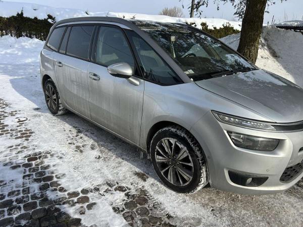 Pelēks Citroen Grand C4 Picasso 2016 Tauragė, ar dzinēja tilpumu 1.56 L un nobraukumu 210 tūkst. km par 5700 €, foto 5 vietnē AUTOMOTO.COM.LV