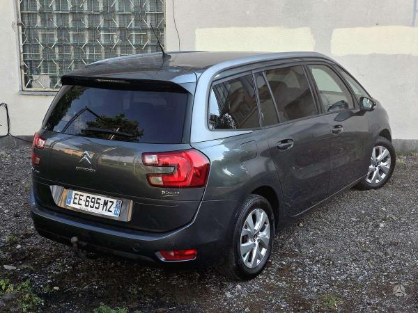 Grey Citroen Grand C4 Picasso 2016 in Siauliai, with an engine capacity of 1.56 L and mileage of 202 thousand km for 5900 €, photo 4 on AUTOMOTO.COM.LV