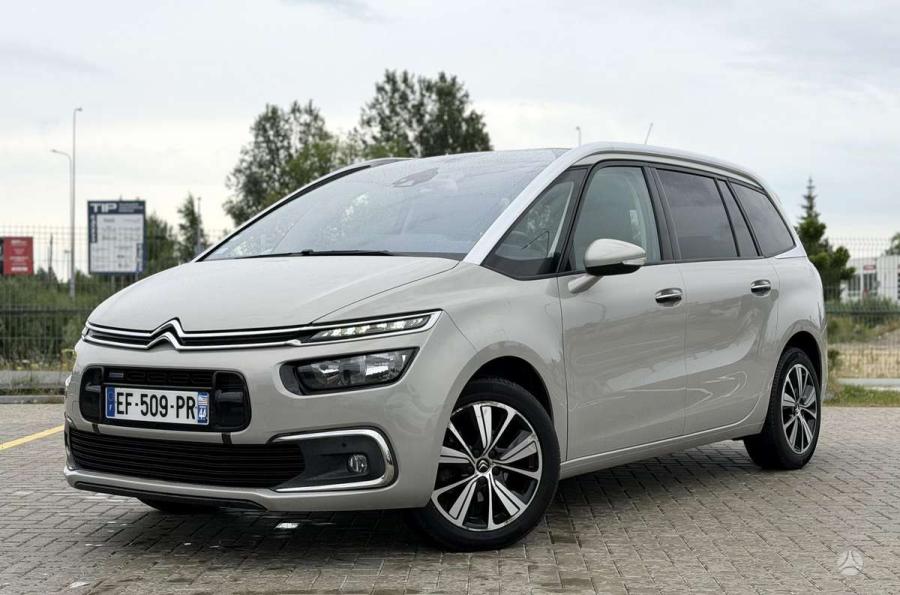 Grey Citroen Grand C4 Picasso 2016 in Taurage, with an engine capacity of 1.20 L and mileage of 199 thousand km for 7200 €, photo 1 on AUTOMOTO.COM.LV
