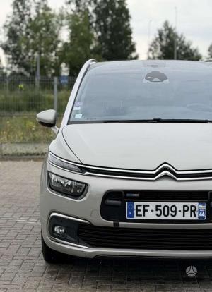 Grey Citroen Grand C4 Picasso 2016 in Taurage, with an engine capacity of 1.20 L and mileage of 199 thousand km for 7200 €, photo 5 on AUTOMOTO.COM.LV