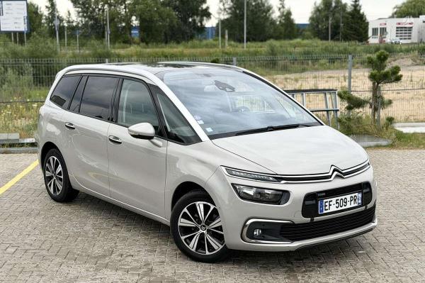 Grey Citroen Grand C4 Picasso 2016 in Taurage, with an engine capacity of 1.20 L and mileage of 199 thousand km for 7200 €, photo 7 on AUTOMOTO.COM.LV