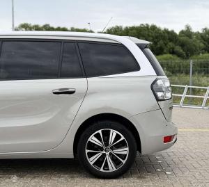 Grey Citroen Grand C4 Picasso 2016 in Taurage, with an engine capacity of 1.20 L and mileage of 199 thousand km for 7200 €, photo 12 on AUTOMOTO.COM.LV