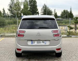 Grey Citroen Grand C4 Picasso 2016 in Taurage, with an engine capacity of 1.20 L and mileage of 199 thousand km for 7200 €, photo 16 on AUTOMOTO.COM.LV