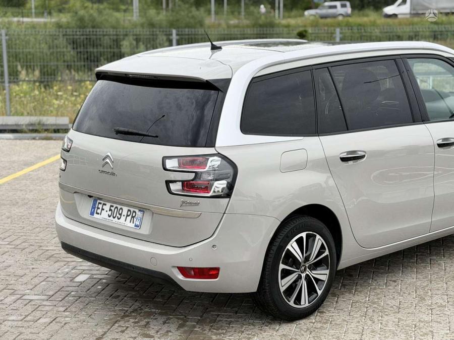 Grey Citroen Grand C4 Picasso 2016 in Taurage, with an engine capacity of 1.20 L and mileage of 199 thousand km for 7200 €, photo 19 on AUTOMOTO.COM.LV