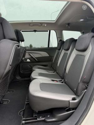 Grey Citroen Grand C4 Picasso 2016 in Taurage, with an engine capacity of 1.20 L and mileage of 199 thousand km for 7200 €, photo 27 on AUTOMOTO.COM.LV