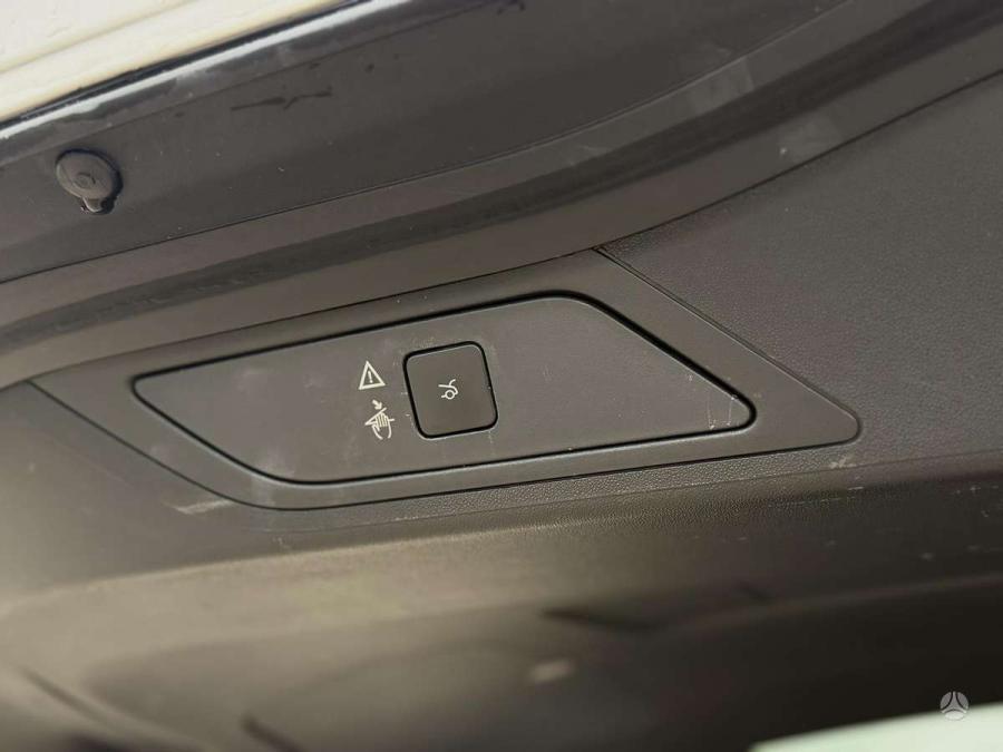 Grey Citroen Grand C4 Picasso 2016 in Taurage, with an engine capacity of 1.20 L and mileage of 199 thousand km for 7200 €, photo 30 on AUTOMOTO.COM.LV