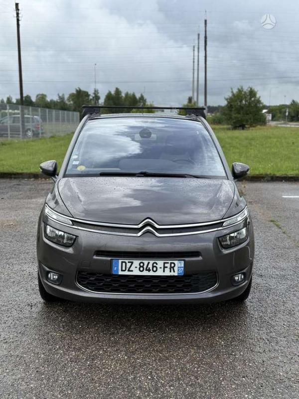 Grey Citroen Grand C4 Picasso 2016 in Vilnius, with an engine capacity of 1.56 L and mileage of 260 thousand km for 6000 €, photo 2 on AUTOMOTO.COM.LV