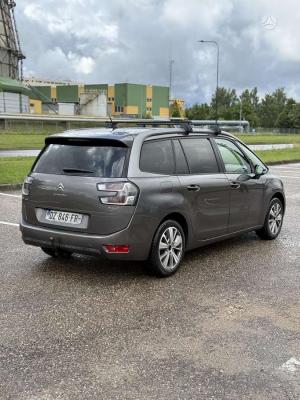Pelēks Citroen Grand C4 Picasso 2016 Viļņa, ar dzinēja tilpumu 1.56 L un nobraukumu 260 tūkst. km par 6000 €, foto 5 vietnē AUTOMOTO.COM.LV