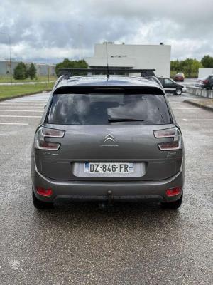 Pelēks Citroen Grand C4 Picasso 2016 Viļņa, ar dzinēja tilpumu 1.56 L un nobraukumu 260 tūkst. km par 6000 €, foto 6 vietnē AUTOMOTO.COM.LV