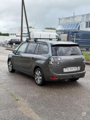 Pelēks Citroen Grand C4 Picasso 2016 Viļņa, ar dzinēja tilpumu 1.56 L un nobraukumu 260 tūkst. km par 6000 €, foto 7 vietnē AUTOMOTO.COM.LV
