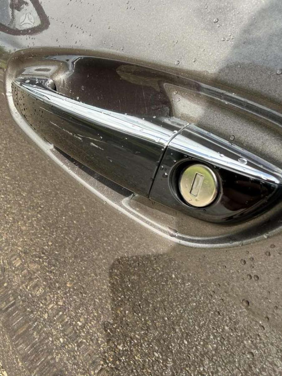 Pelēks Citroen Grand C4 Picasso 2016 Viļņa, ar dzinēja tilpumu 1.56 L un nobraukumu 260 tūkst. km par 6000 €, foto 13 vietnē AUTOMOTO.COM.LV