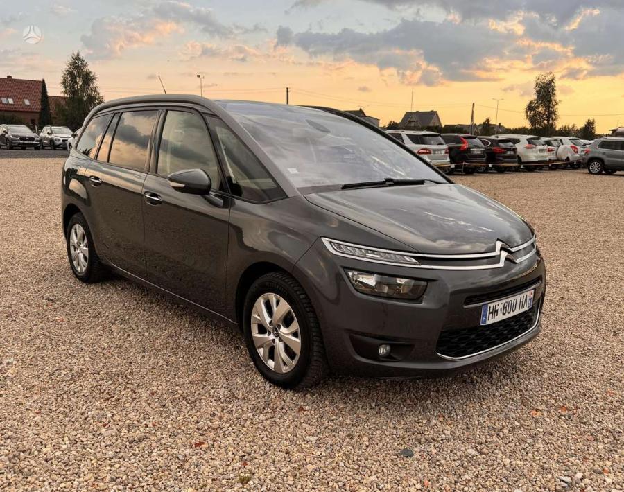 Pelēks Citroen Grand C4 Picasso 2016 Tauragė, ar dzinēja tilpumu 1.56 L un nobraukumu 202 tūkst. km par 5900 €, foto 3 vietnē AUTOMOTO.COM.LV