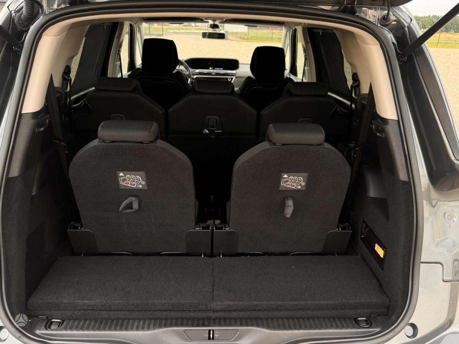 Pelēks Citroen Grand C4 Picasso 2016 Tauragė, ar dzinēja tilpumu 1.56 L un nobraukumu 202 tūkst. km par 5900 €, foto 12 vietnē AUTOMOTO.COM.LV