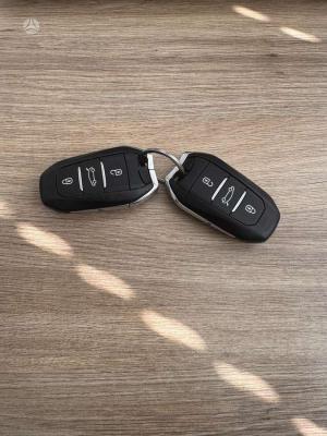 Pelēks Citroen Grand C4 Picasso 2016 Tauragė, ar dzinēja tilpumu 1.56 L un nobraukumu 202 tūkst. km par 5900 €, foto 24 vietnē AUTOMOTO.COM.LV