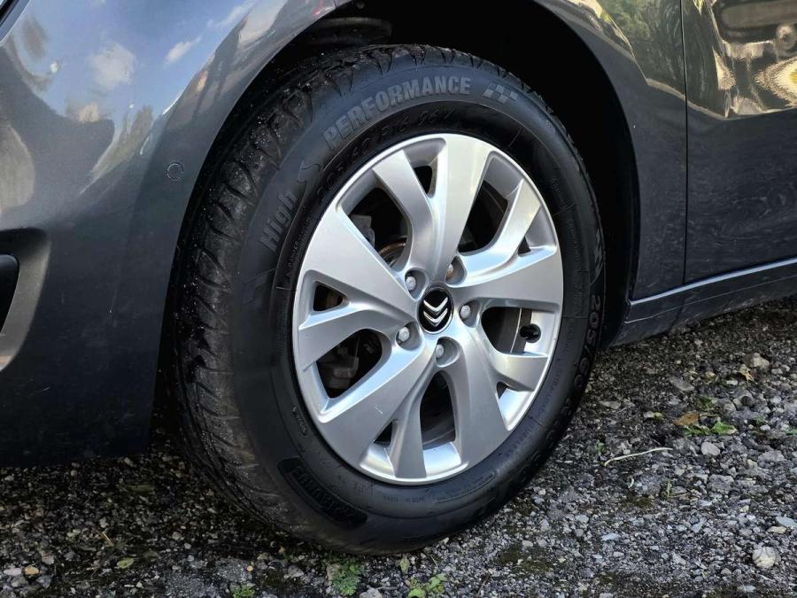 Grey Citroen Grand C4 Picasso 2016 in Siauliai, with an engine capacity of 1.56 L and mileage of 202 thousand km for 5900 €, photo 10 on AUTOMOTO.COM.LV
