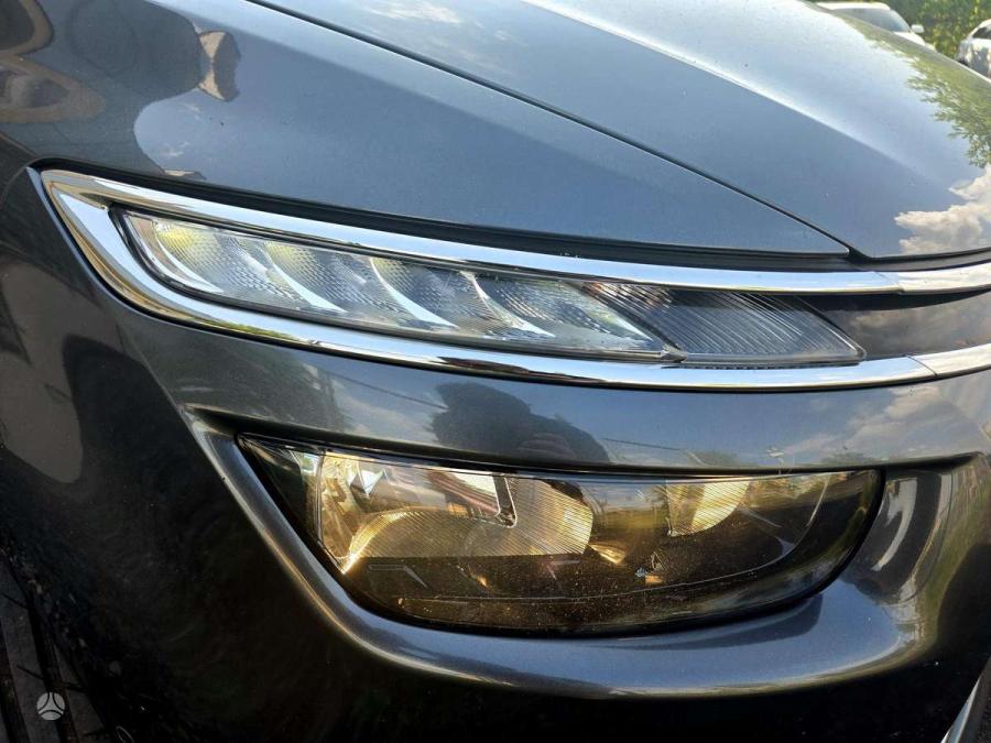 Grey Citroen Grand C4 Picasso 2016 in Siauliai, with an engine capacity of 1.56 L and mileage of 202 thousand km for 5900 €, photo 12 on AUTOMOTO.COM.LV