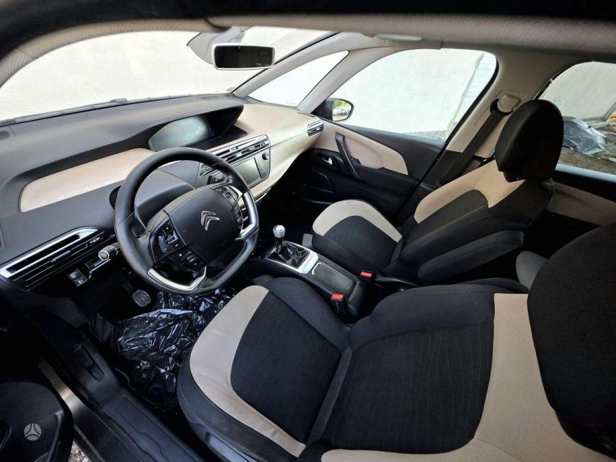 Grey Citroen Grand C4 Picasso 2016 in Siauliai, with an engine capacity of 1.56 L and mileage of 202 thousand km for 5900 €, photo 14 on AUTOMOTO.COM.LV