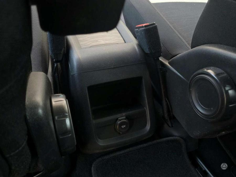 Grey Citroen Grand C4 Picasso 2016 in Siauliai, with an engine capacity of 1.56 L and mileage of 202 thousand km for 5900 €, photo 21 on AUTOMOTO.COM.LV