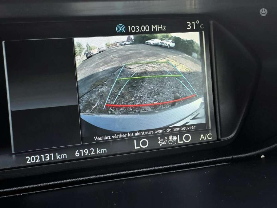 Grey Citroen Grand C4 Picasso 2016 in Siauliai, with an engine capacity of 1.56 L and mileage of 202 thousand km for 5900 €, photo 26 on AUTOMOTO.COM.LV
